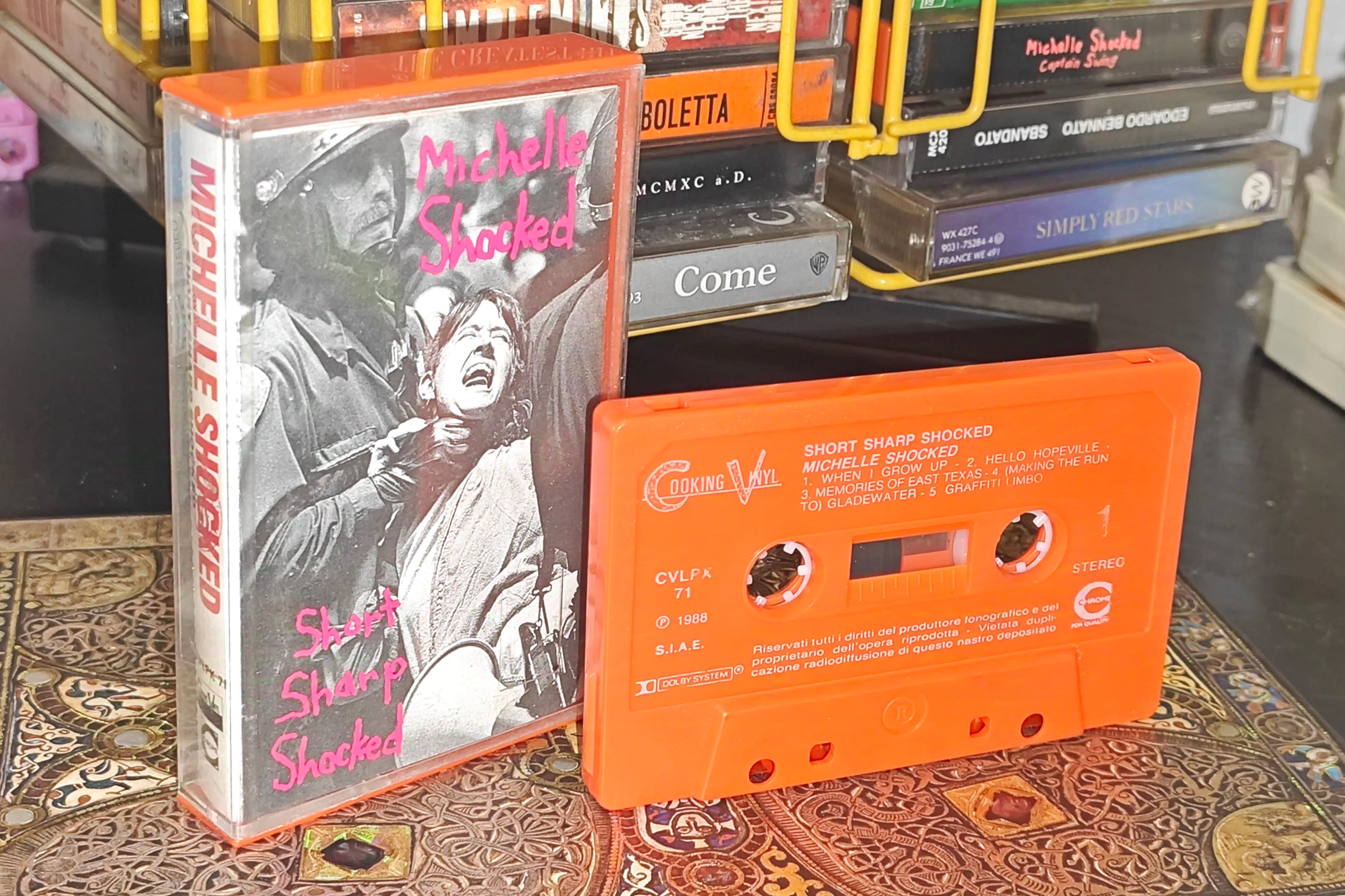 Michelle Shocked - "Short strap shocked" (original 1988 press) – Dirt tapes
